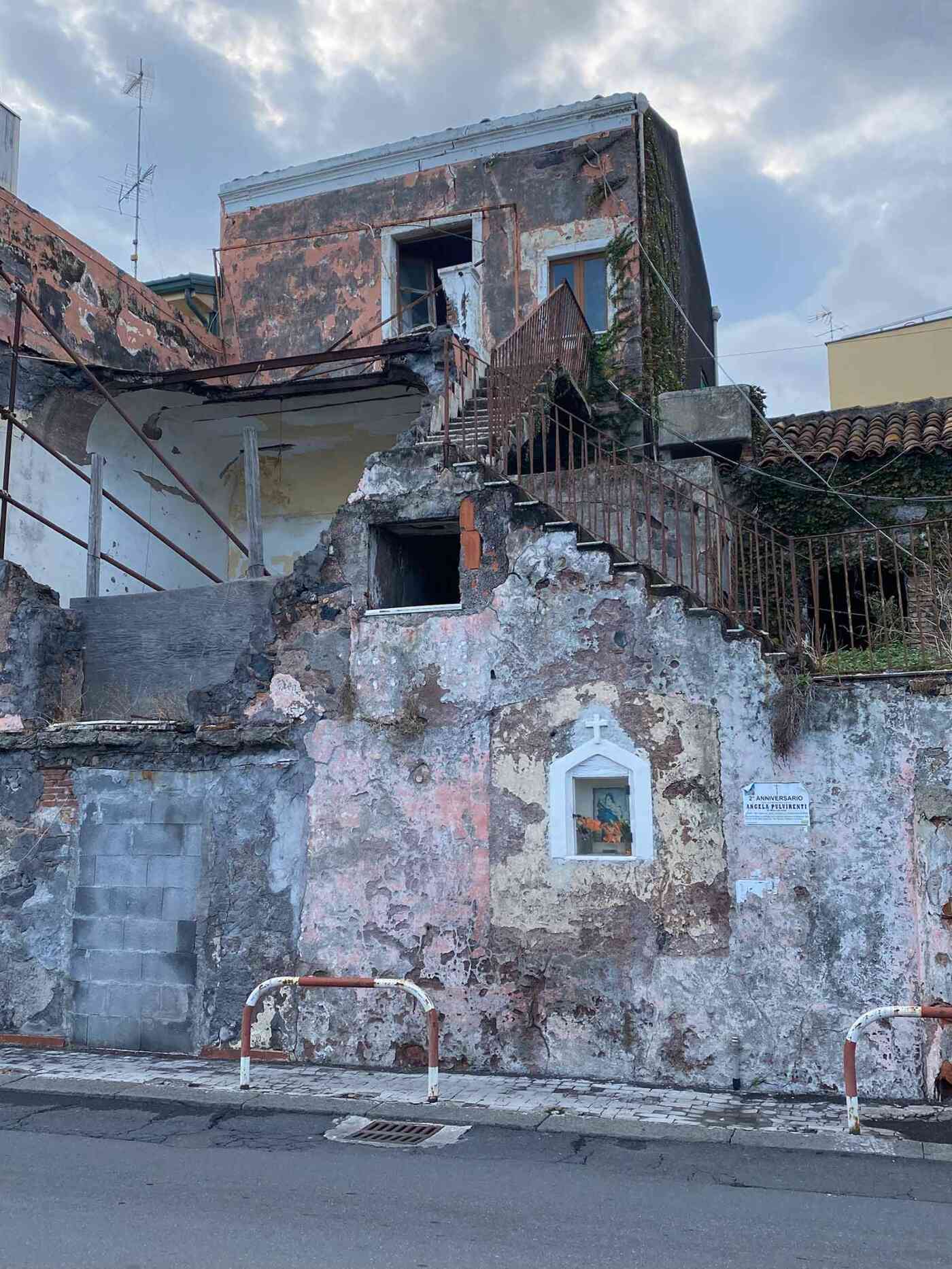 Textures in Aci Trezza, Sicily - Lloyd's Blog